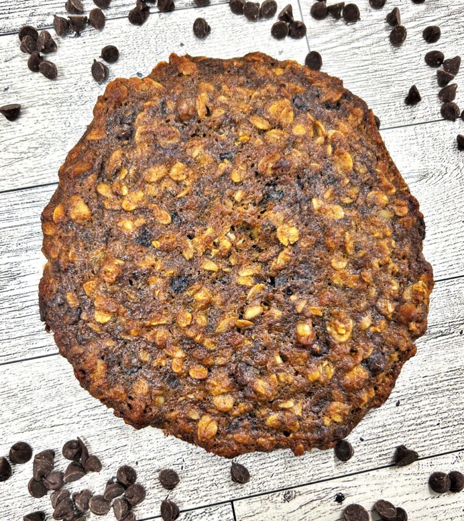 GIANT PROTEIN AND OAT CHOCOLATE CHIP COOKIE - Power Fit Meals